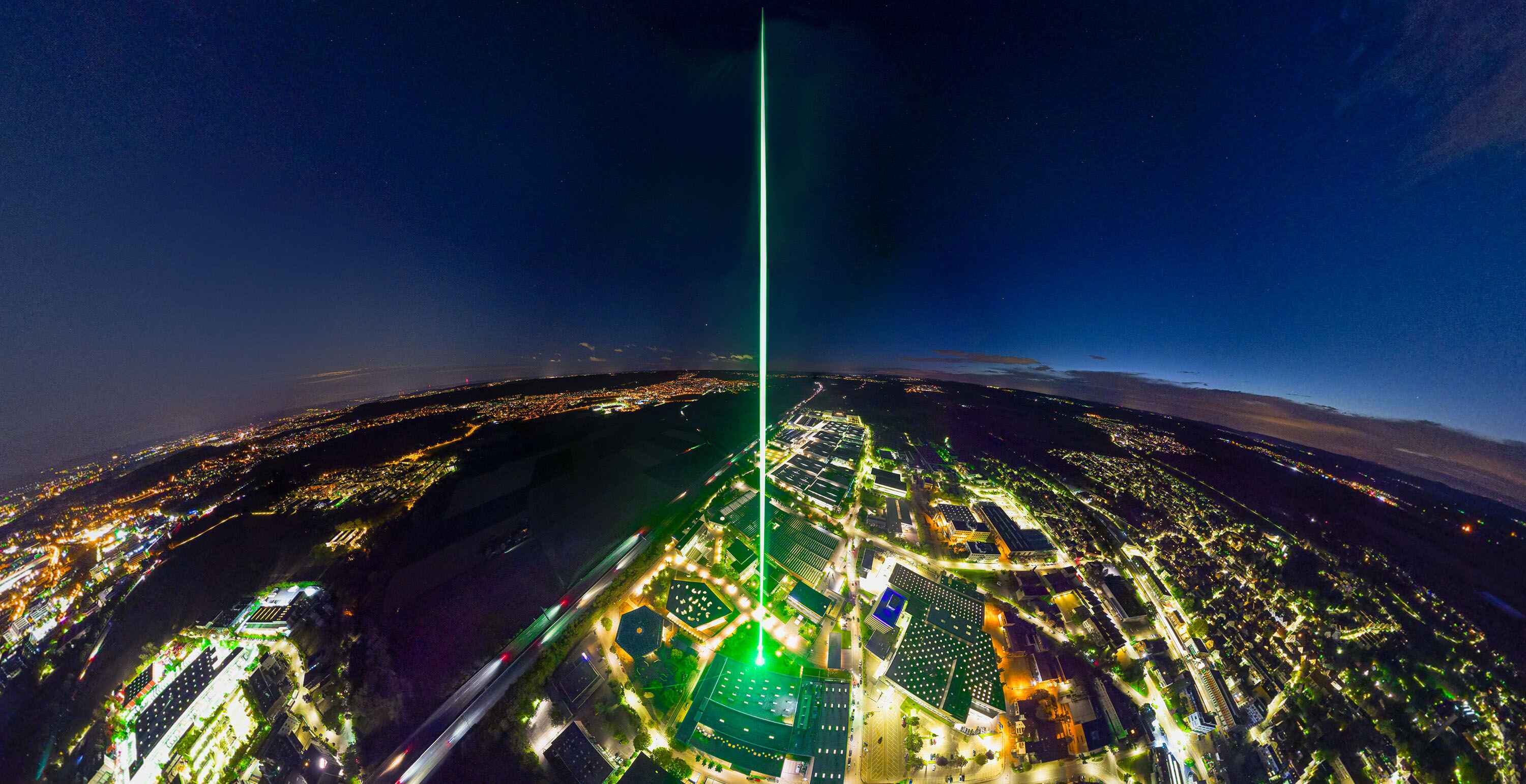 TRUMPF enciende un megaláser por su aniversario: esta tecnología lo ...