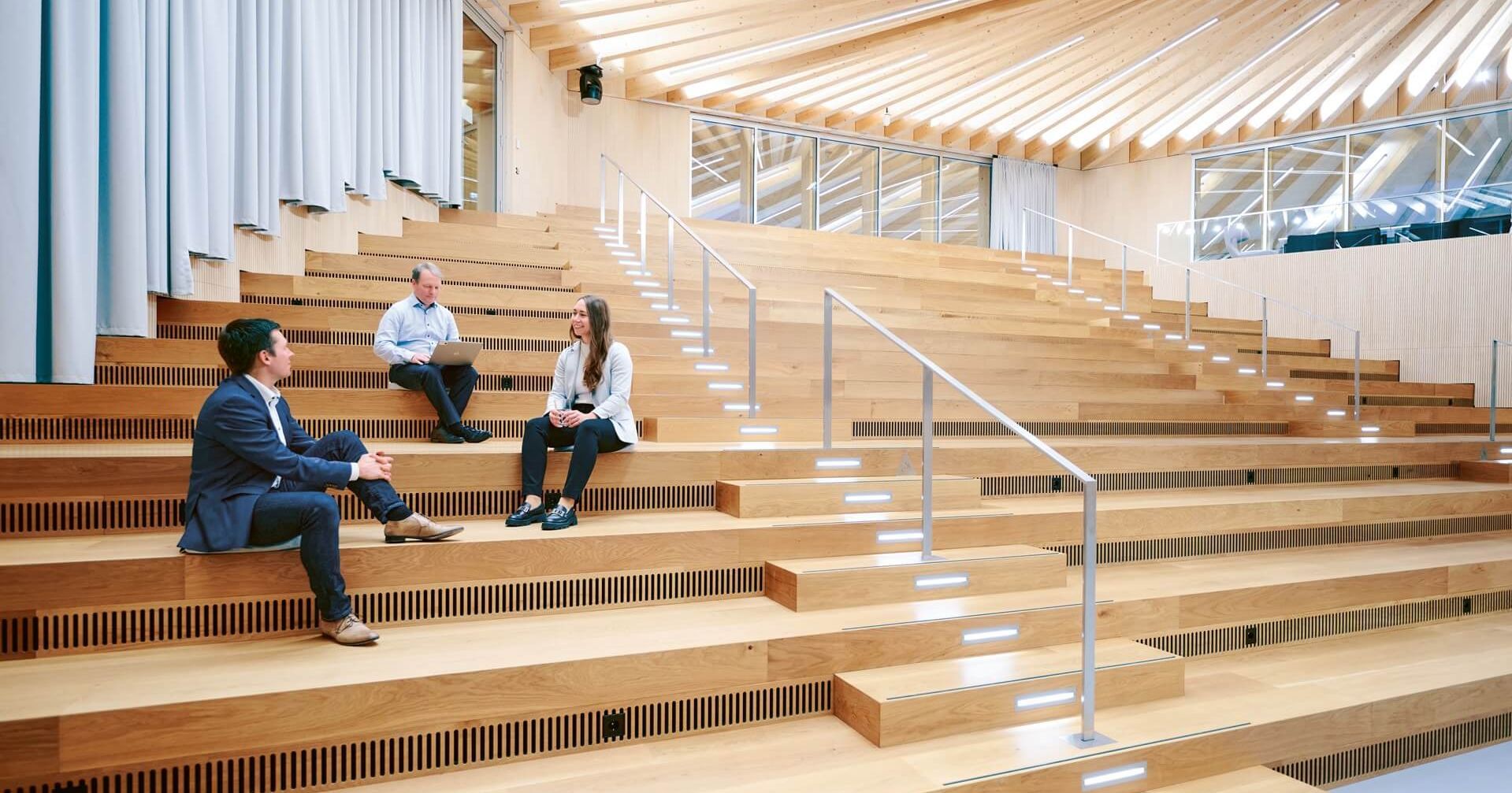 Okos emberek és az AI: Példák a még nagyobb hatékonyságra a gyártásban ...