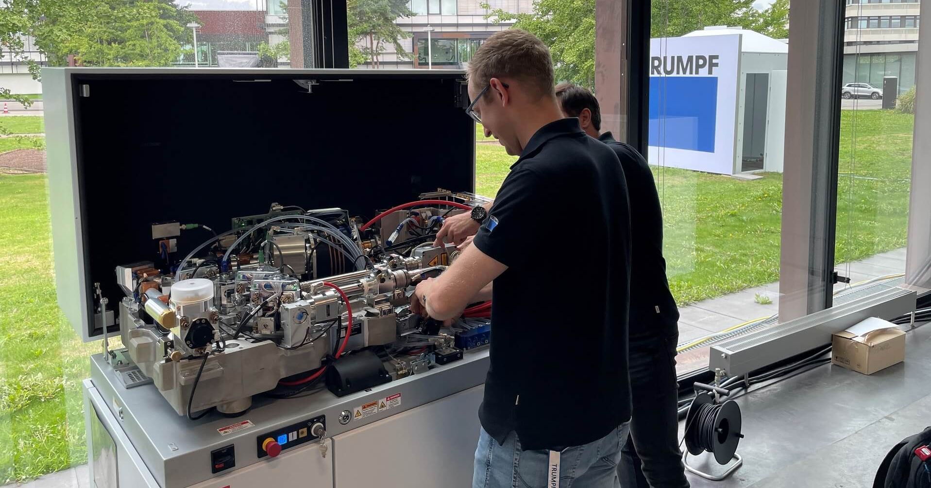 TRUMPF zündet Mega-Laser zum Jubiläum: Diese Technik steckt dahinter ...