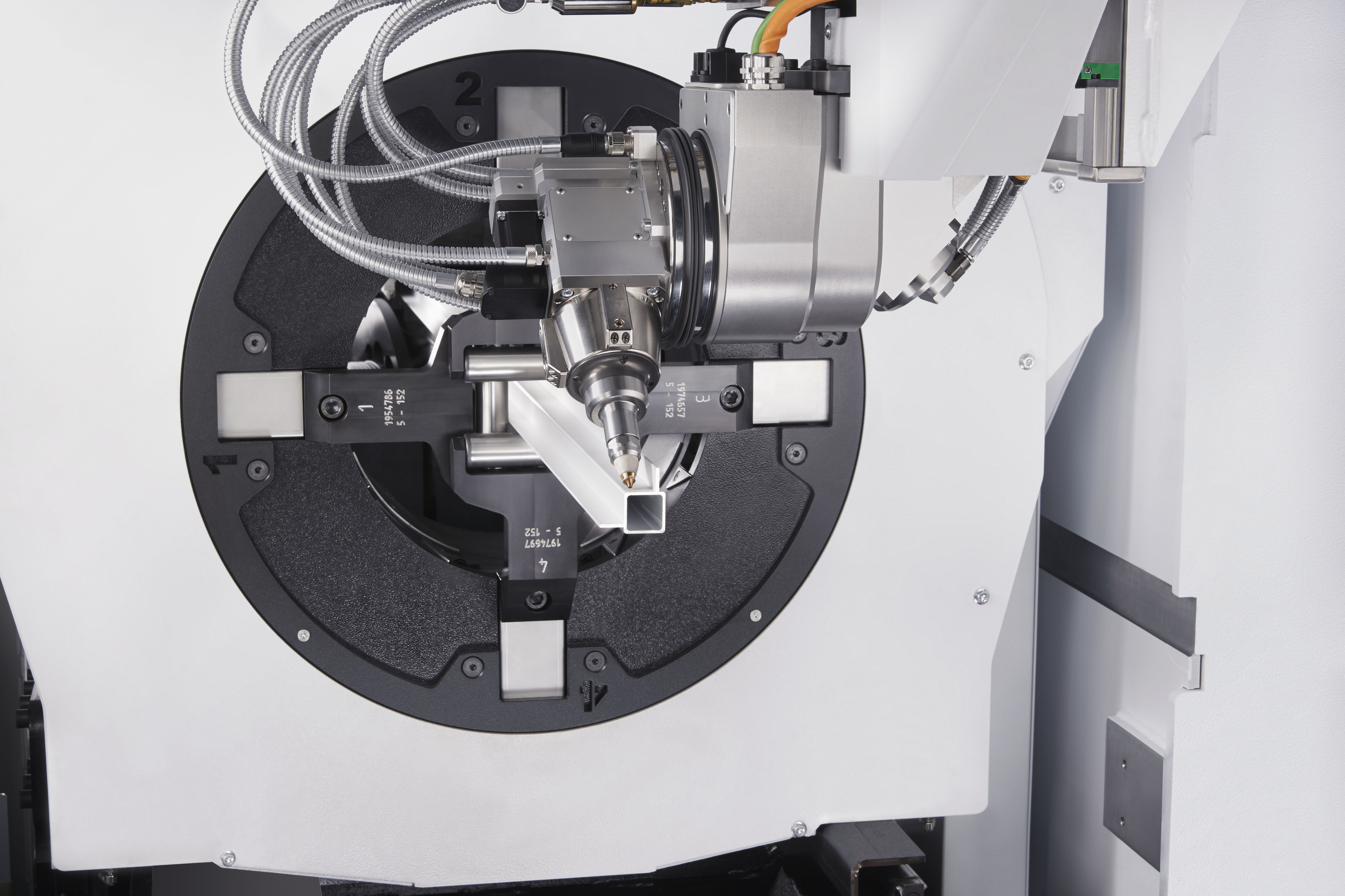 Solid-state laser meets XXL tube processing | TRUMPF