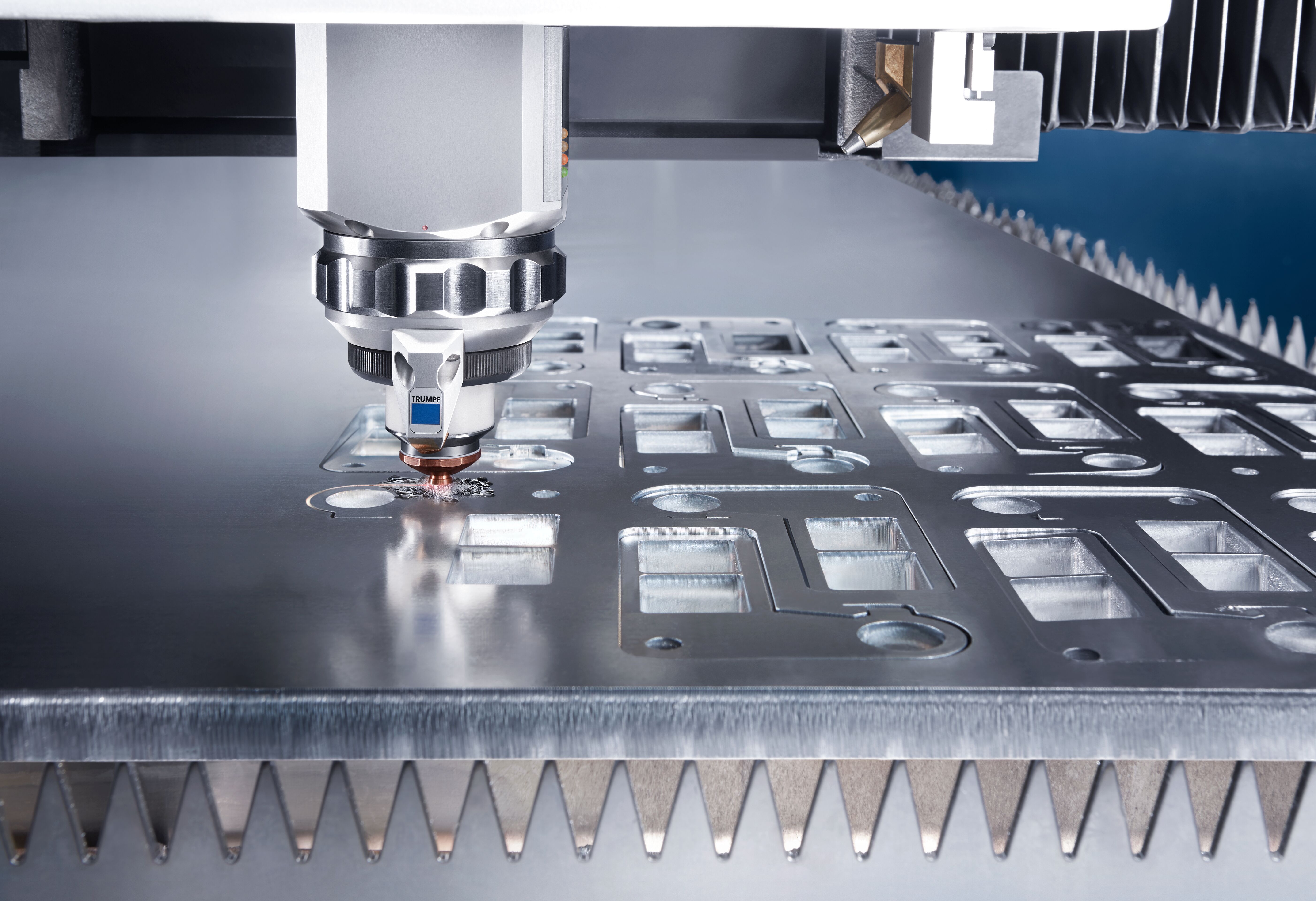 TRUMPF presents the new TruLaser Series 5000 with intelligent ...