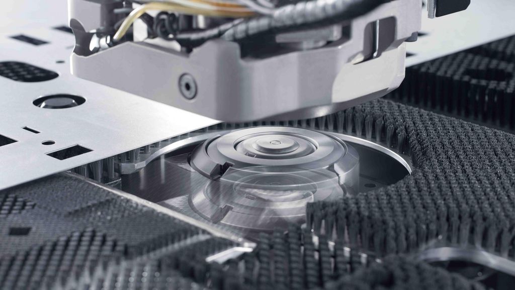 Advantages of punching machines | TRUMPF