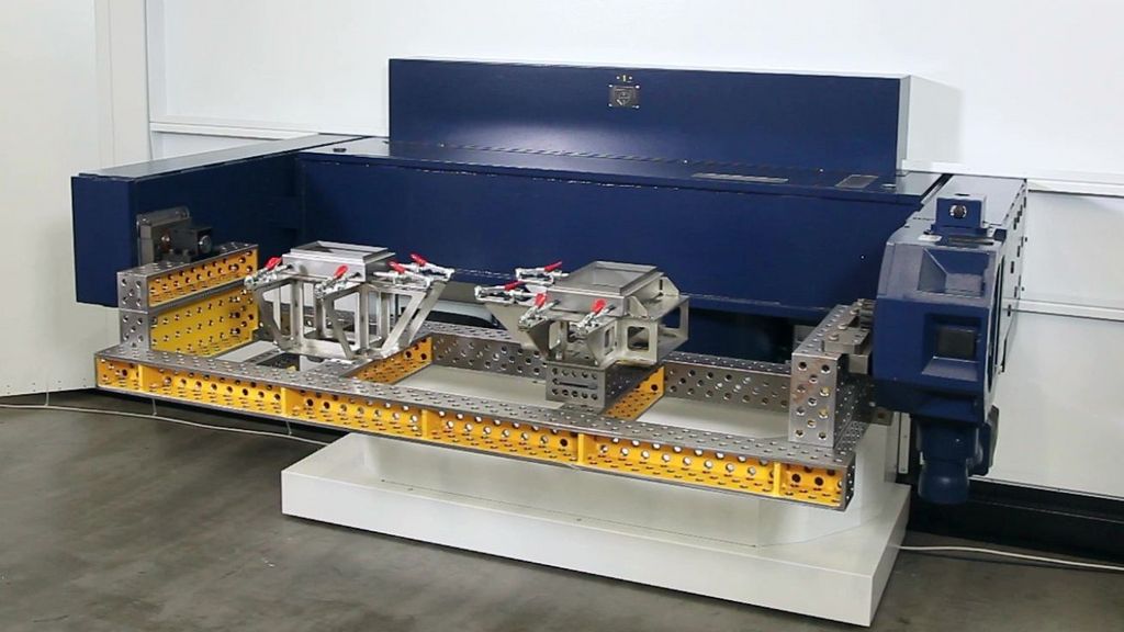 Advantages of robotic welding cells | TRUMPF