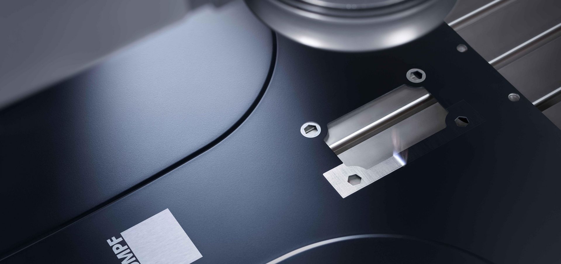 Laser paint removal | TRUMPF