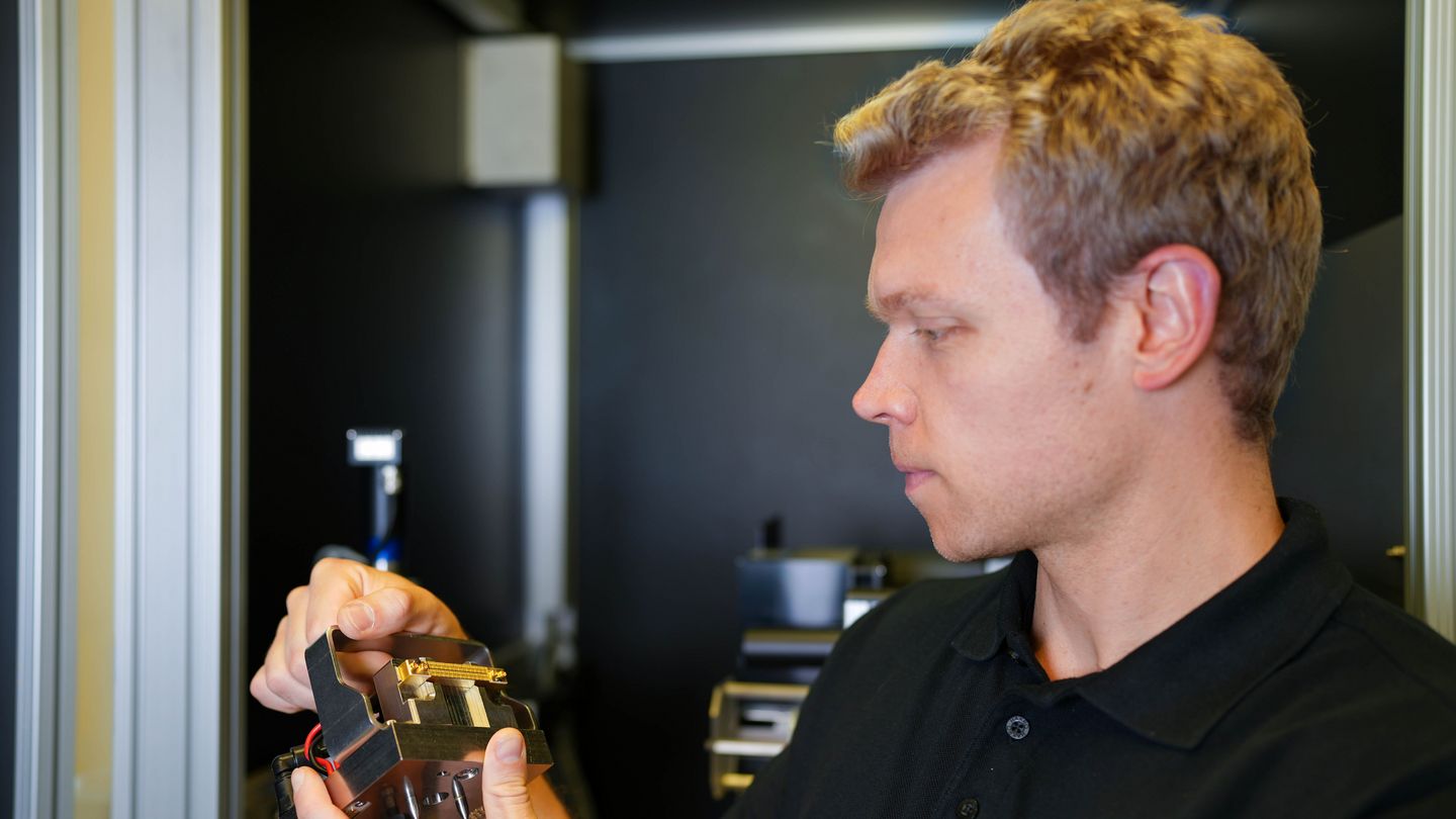 Battery Show Europe: More sustainable battery manufacturing with VCSEL ...