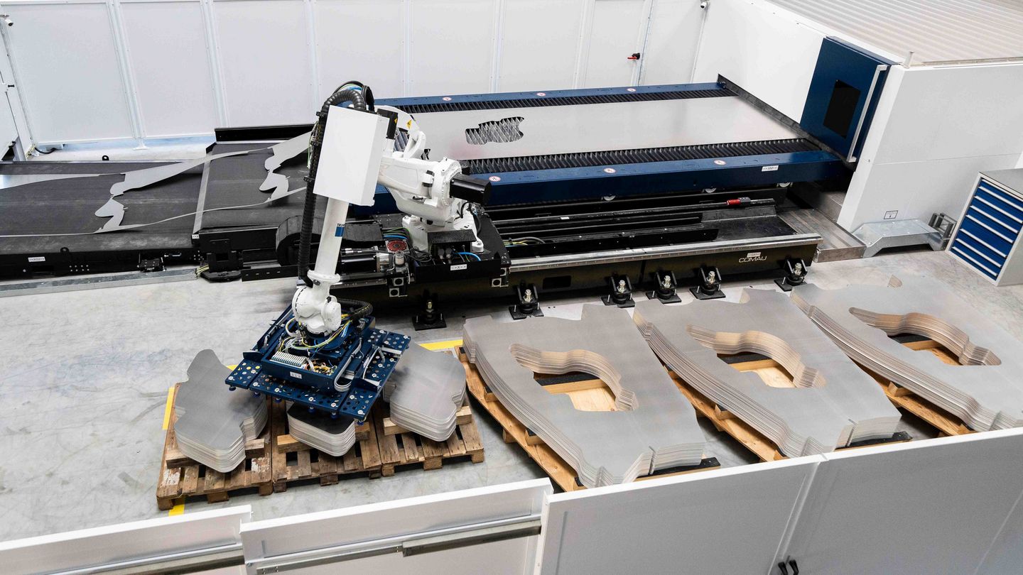 Sheet-metal processing: TRUMPF laser-blanking system cuts costs and ...