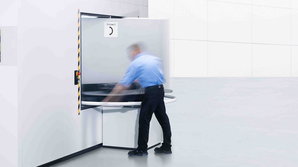 Advantages of robotic welding cells | TRUMPF